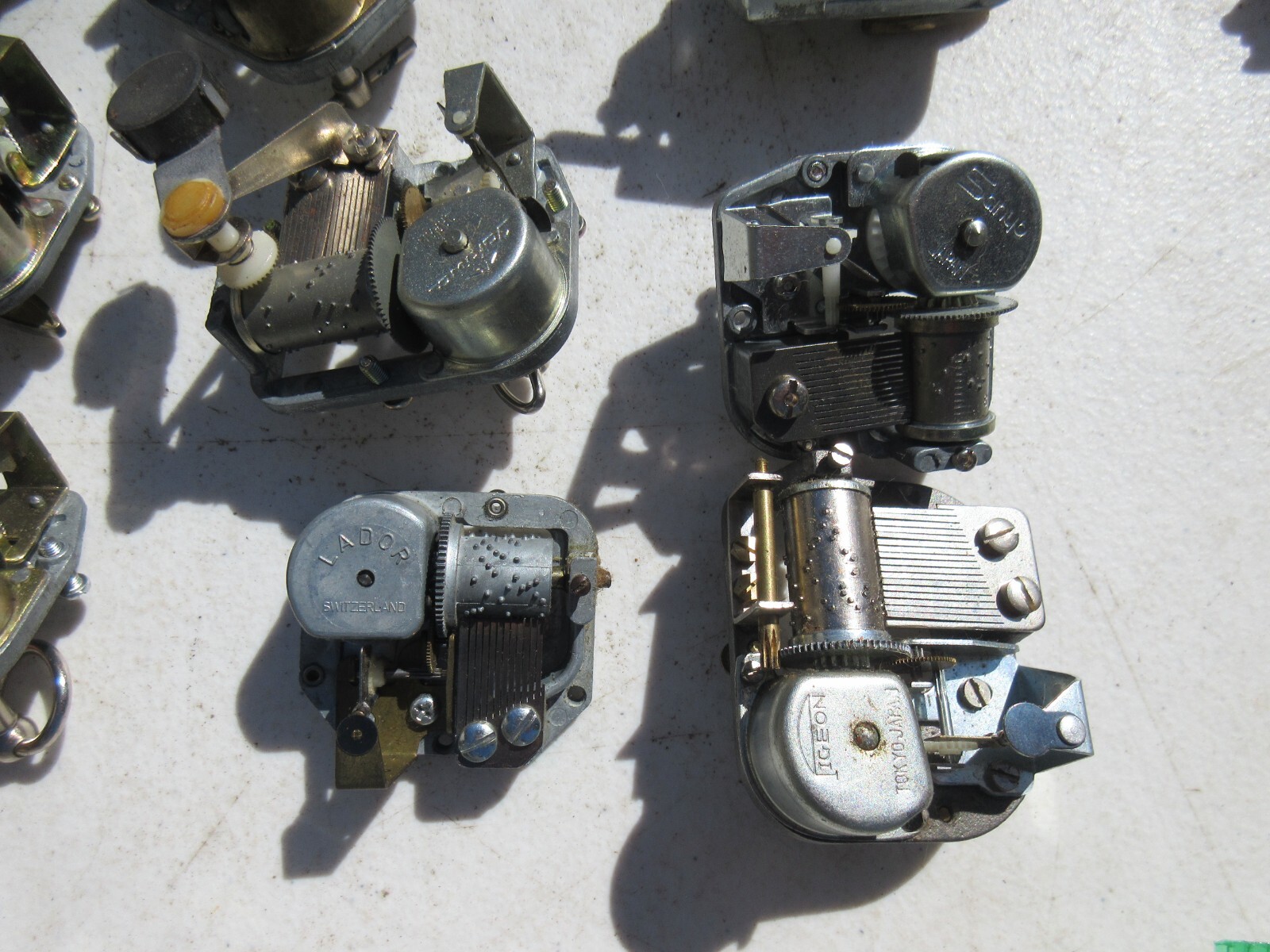 Vintage Wind Up Music Box Toys Musical Movements Jewelry Box Parts ...