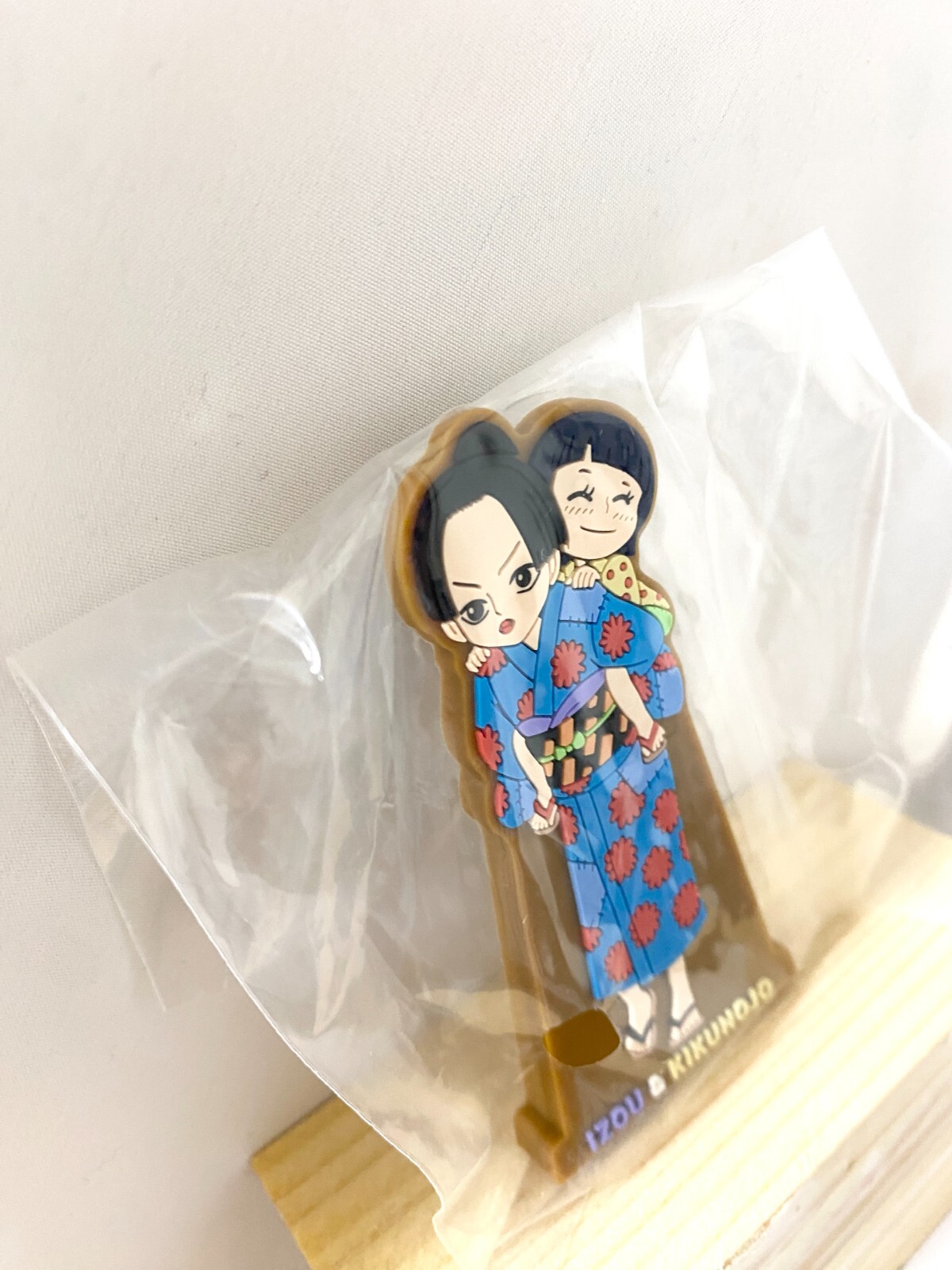 One Piece Izou & Kikunojo Rubber Keychain Charm Unopened Bandai Namco ...