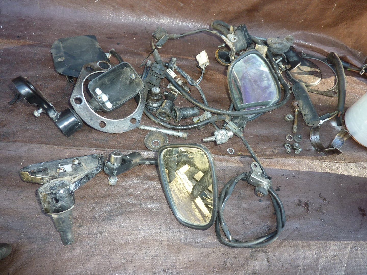 Parts lot misc bolts etc BMW R100R Mystic (may fit R100gs pd r100s rs ...