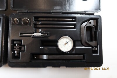 Manufacturing & Metalworking - Dial Indicator