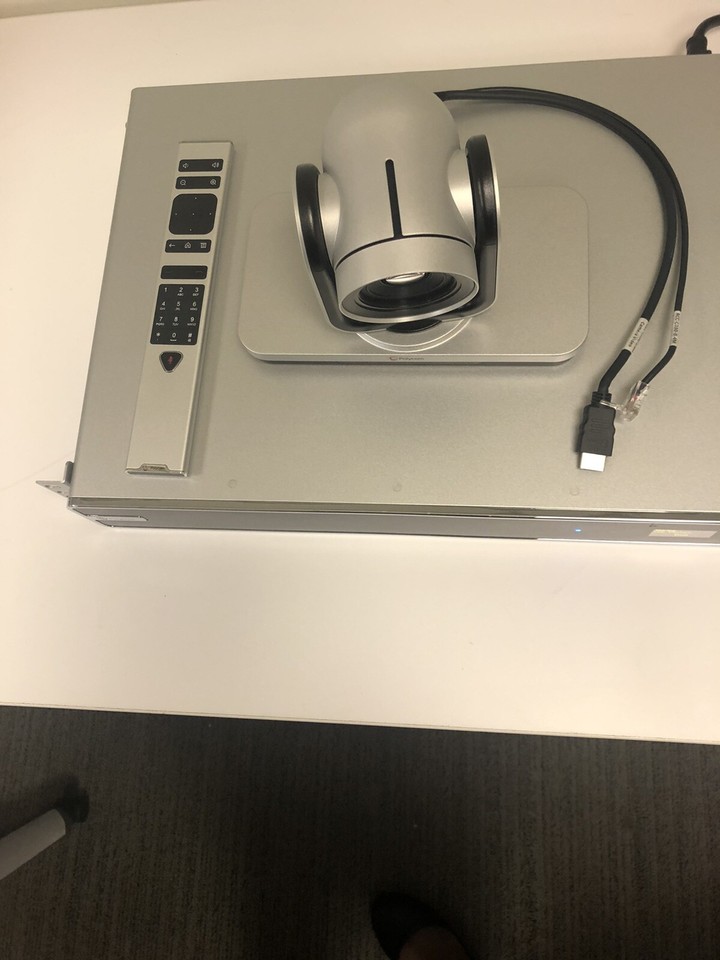 Poly RealPresence Group 700 with EagleEye IV 12x Camera video confer ...