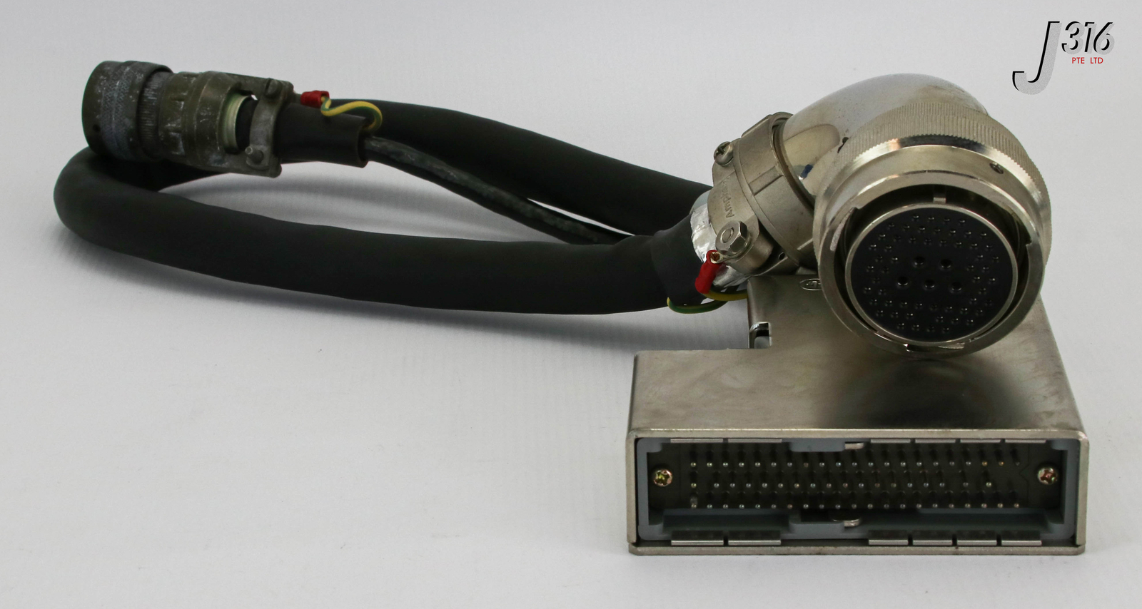 15984 SEIKO SEIKI STP TURBOMOLECULAR PUMP CABLE, P035P, 0.6M ...