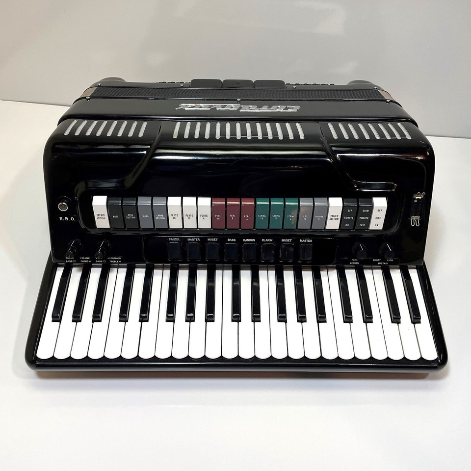 Cordovox Accordion Model 210 - Includes Case, Foot Pedal, Owners Manual ...