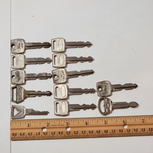 Vintage Lot Of 12 Old Ford Keys In a Variety Of Cuts And Sizes | eBay