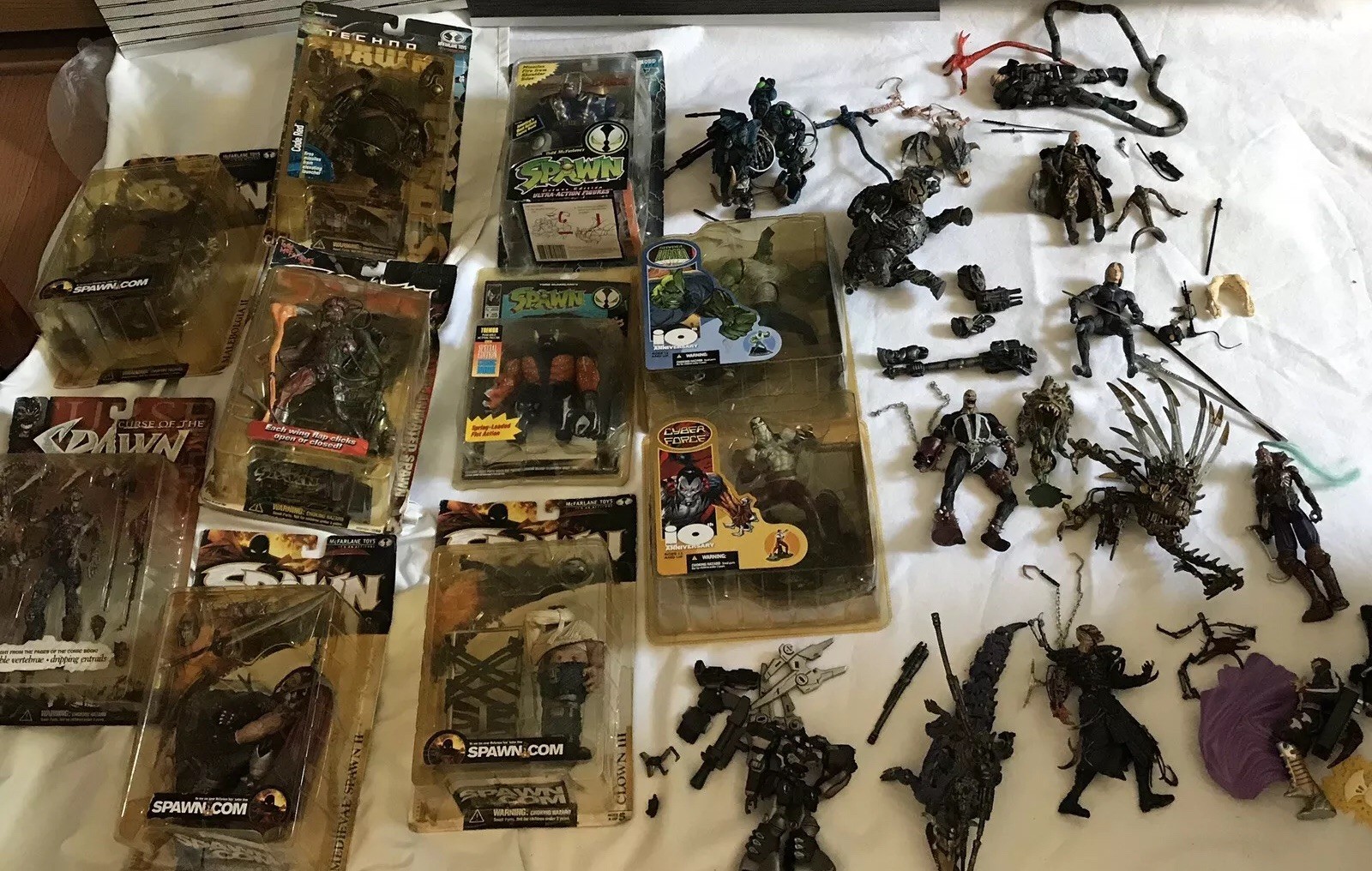 TODD MCFARLANE SPAWN FIGURES LOT Predator AVP Alien Spawn 52 Pcs AS IS ...