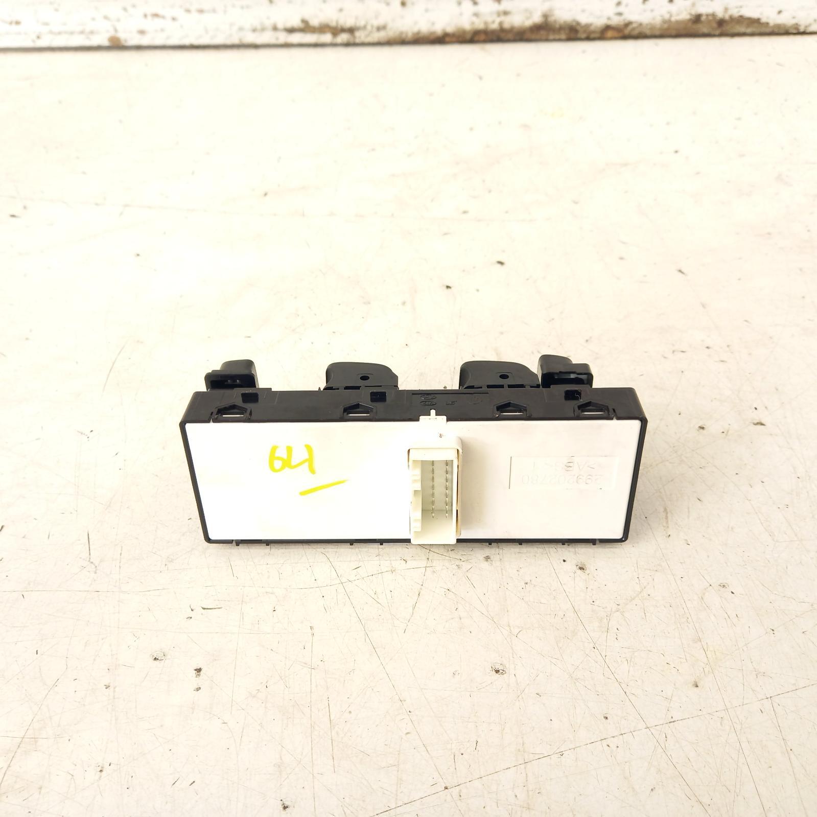 HYUNDAI VENUE POWER WINDOW SWITCH RH FRONT (MASTER SWITCH), QX, 06/19 ...