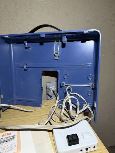 Read. Vintage Elna SU 62C 'SUPER' Sewing Machine with Pedal Accessories ...