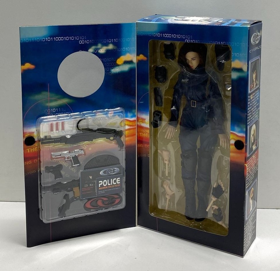 CG CY Girls Blue Police Plastic Doll With Accessories | eBay