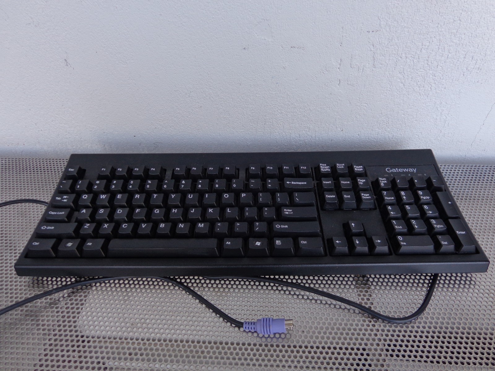 Lot of 5 Gateway KB-0447 7010758R STANDARD BLACK PS/2 KEYBOARD 7010758R ...