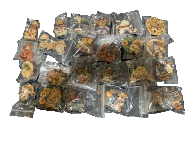 Huge Lot 25 Pins Brooches Boyd's Bear Bearwear Folkwear Collection Lot ...