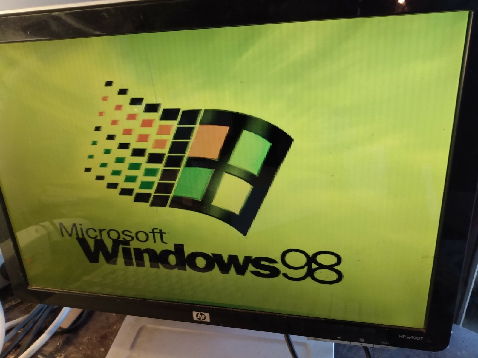 VINTAGE AST RESEARCH BRAVO MS P/90 DESKTOP COMPUTER MODEL 543W | eBay