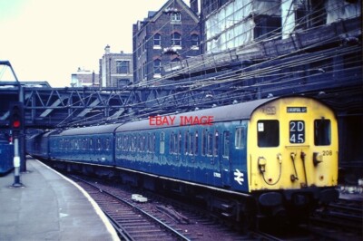 PHOTO BR CLASS 302 EMU NO(302) 208 IN BR RAIL BLUE LIVERY AND ALL ...