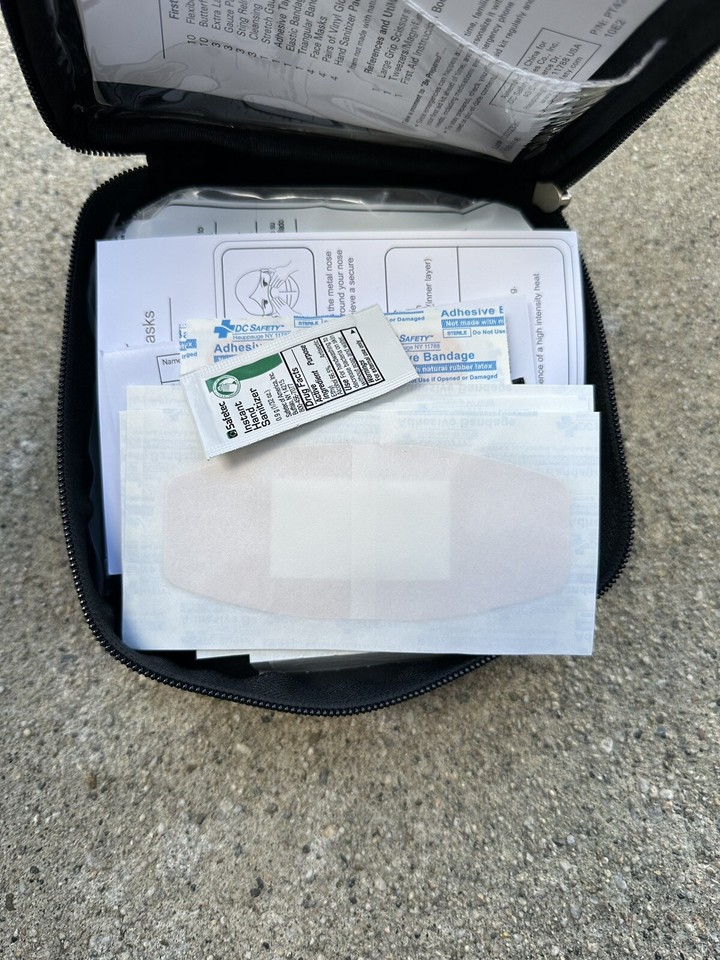 OEM TOYOTA FIRST AID KIT PT420-03023/PT420-00220 | eBay