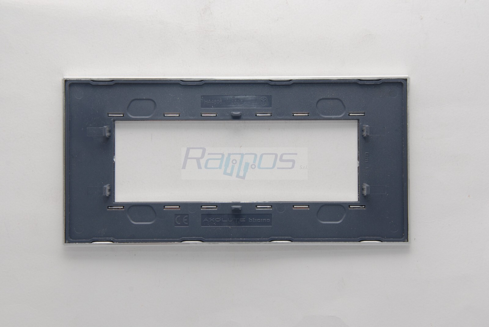 HA4806CR Bticino / Legrand Axolute Plaque Rectangulaire 6 Places Chrome ...