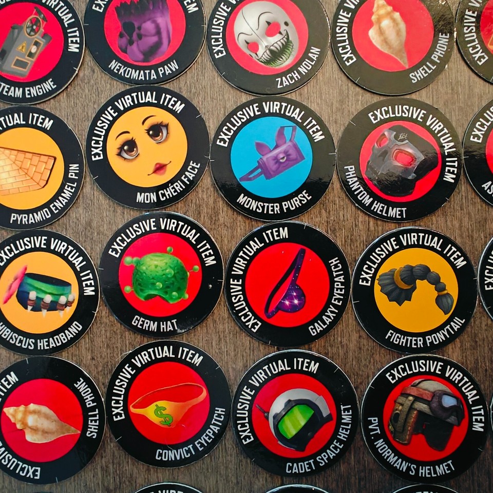 BIG! Roblox Face Toy Code Bundle Lot Of Exclusive Virtual Items ...