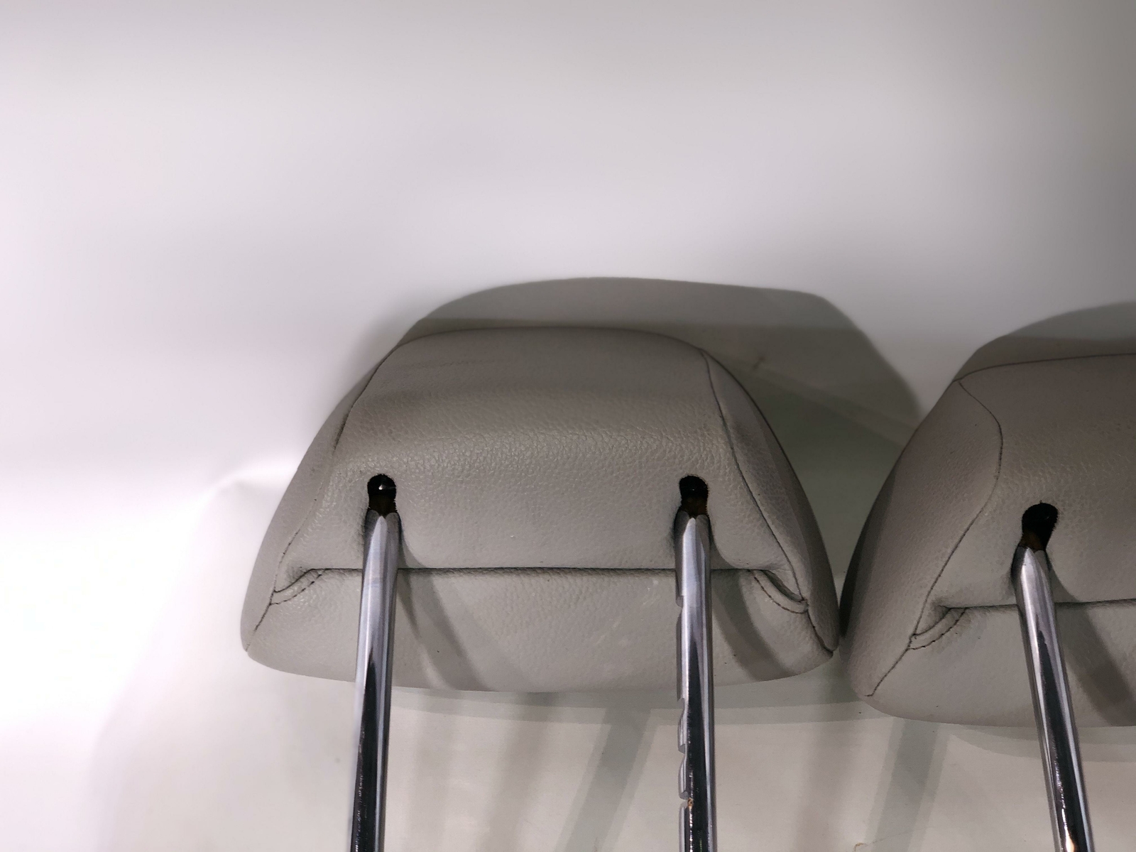 2008-2011 Mercedes Benz C300 C350 Rear Seat Headrest Set Alpaca Gray ...