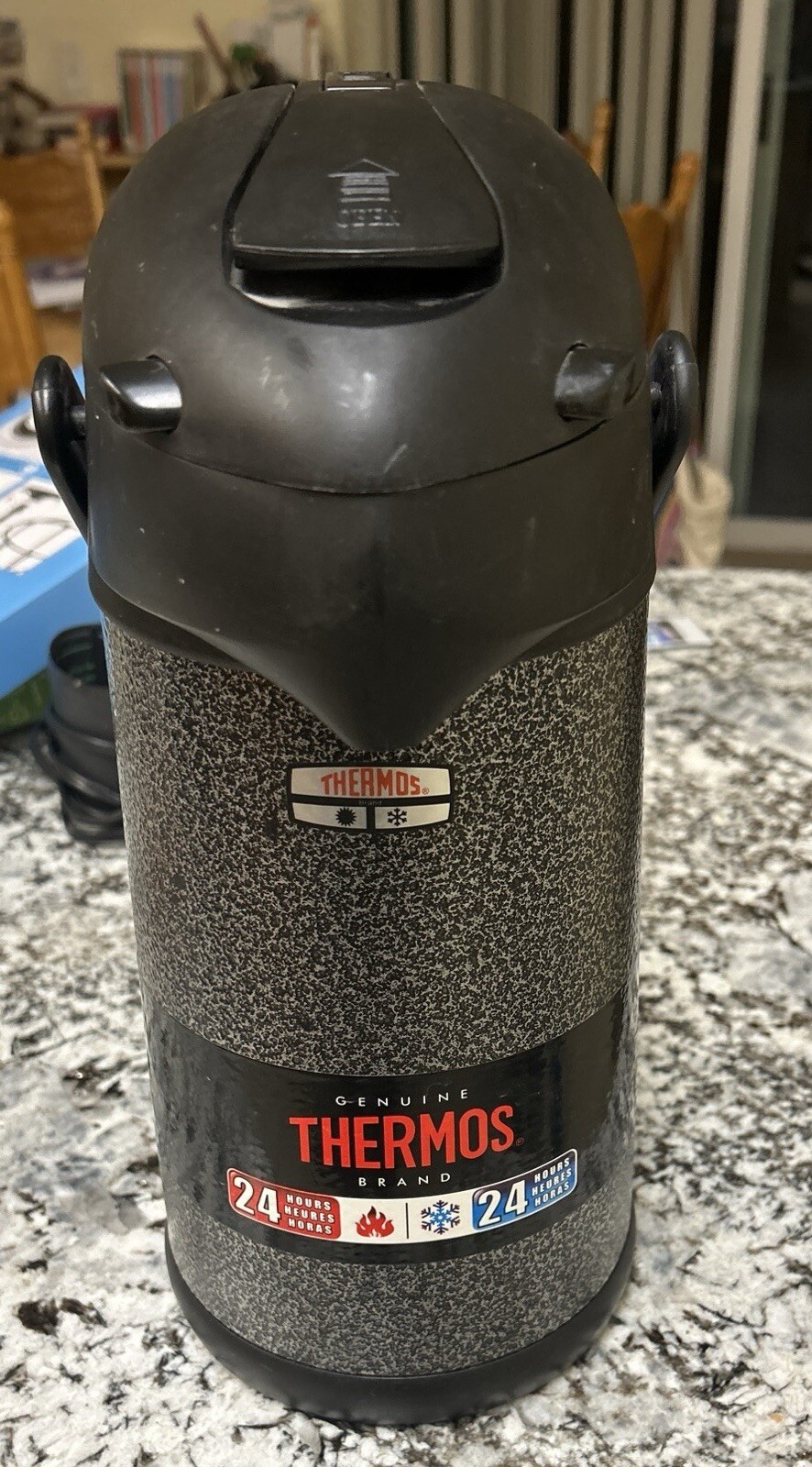 Thermos Vacuum Insulated stainless steel double wall Pump Pot, 2.7 qt ...