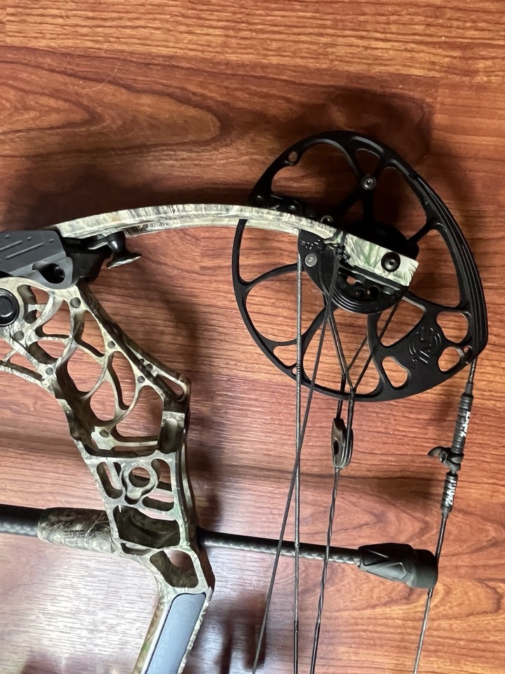 Mathews V3 27 Compound bow Loaded | eBay