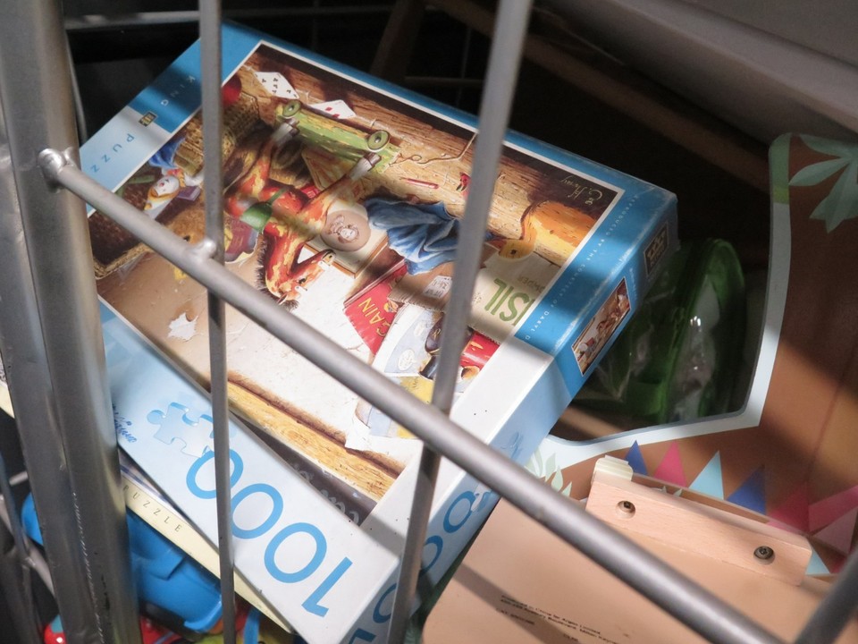 Bootsale Fair Market Car Boot Job Lot Games Toys Items Bundle Cage ...