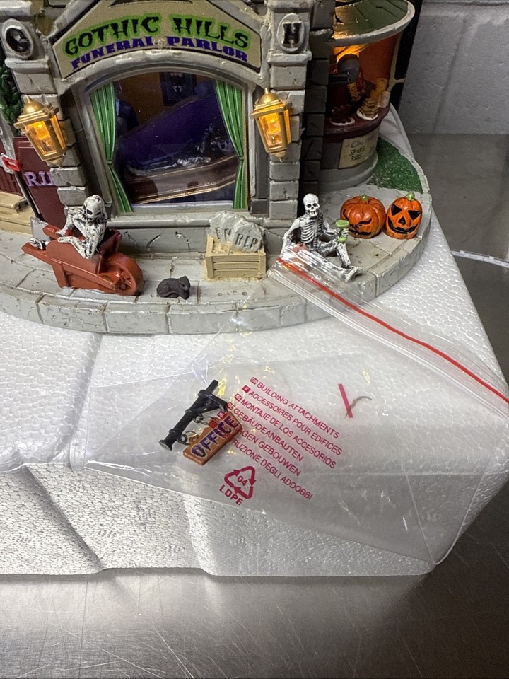 LEMAX SPOOKY TOWN HALLOWEEN VILLAGE GOTHIC HILLS FUNERAL PARLOR 2023 ...