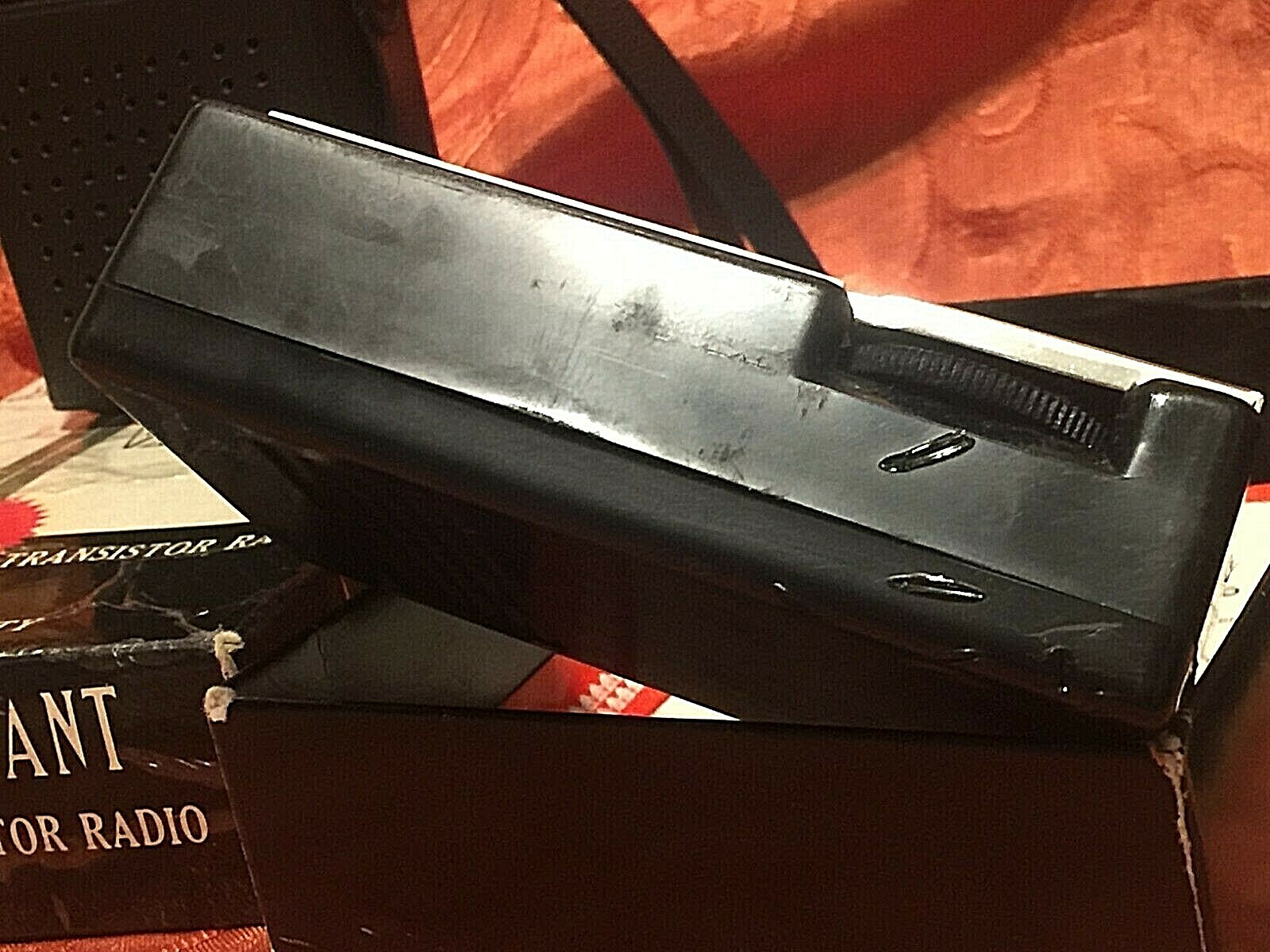 DELUXE MODEL 666 Vintage VALIANT TRANSISTOR RADIO Mint BOX PAPERS CASE ...