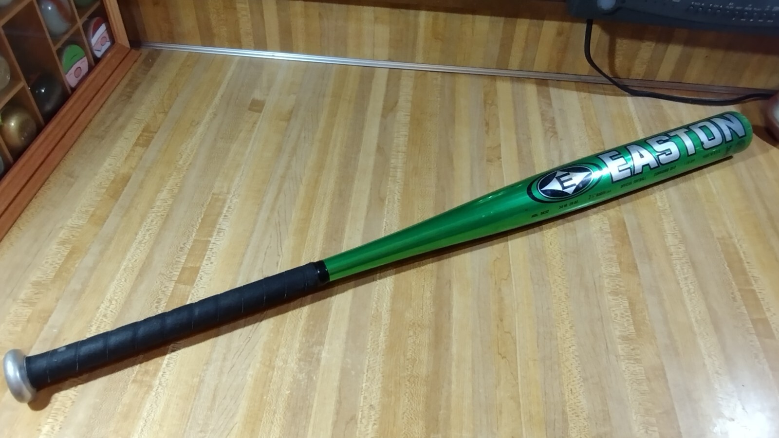 EASTON Cyclone SK32 Slowpitch Softball Bat 2 1/4 Barrel 34" 28oz 1.20 ...