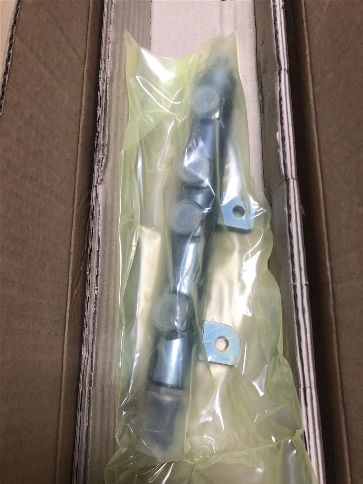 LAND ROVER DISCOVERY 4 & 5 RANGE ROVER 3.0 DIESEL FUEL RAIL !!GENUINE ...