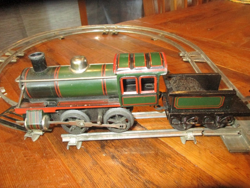 Karl Bub 'O' Gauge Wind-up TRAIN SET. Locomotive, Tinder, 2 Cars, Track ...
