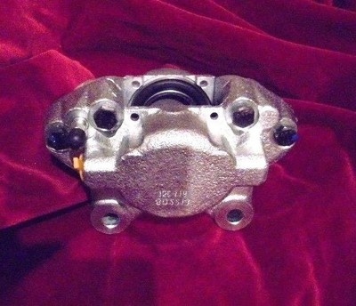 (x1) TRIUMPH Spitfire Herald FRONT BRAKE CALIPER (** Right Side ...