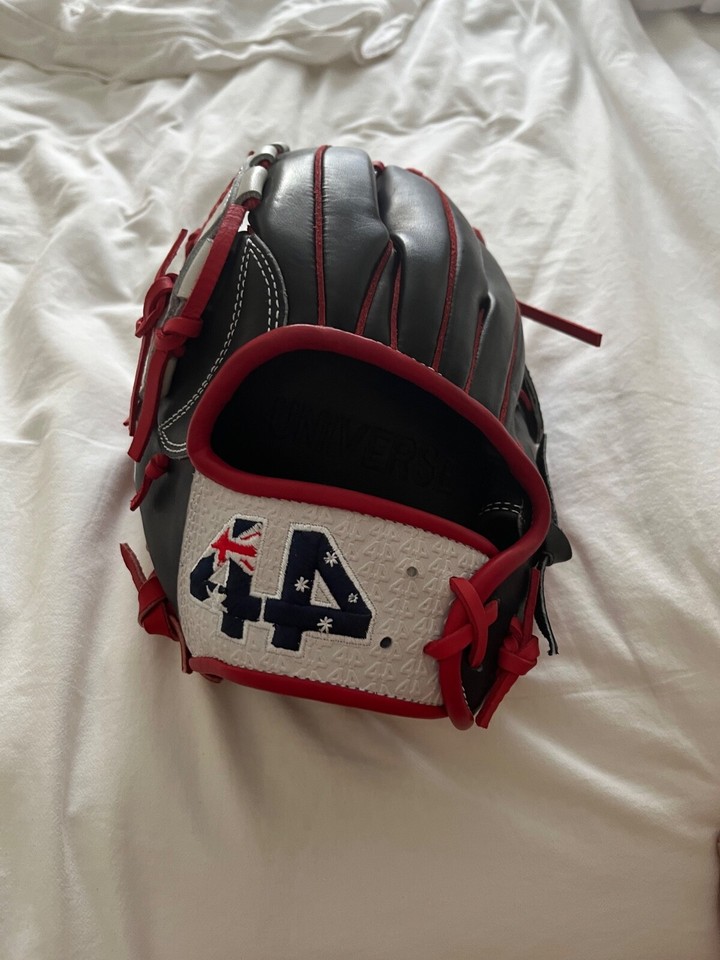 BRAND NEW - NEVER WORN - CUSTOM 44 Baseball Glove - Left hand throw | eBay