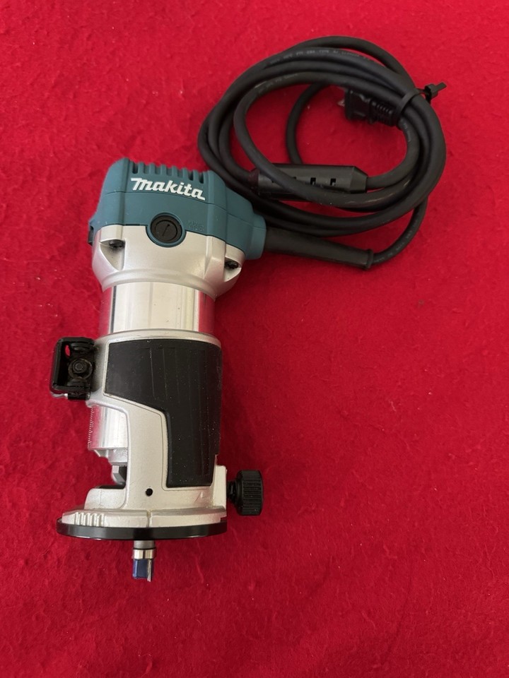 MAKITA RT0700C 1 -1/4 HP COMPACT ROUTER | eBay