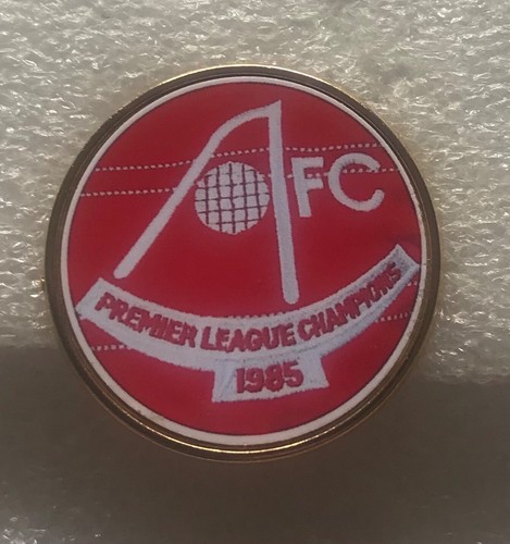 ABERDEEN FC PLC 1985 PIN BADGE GILT METAL MOUNT QUICK DOME EPOXY CLEAR ...