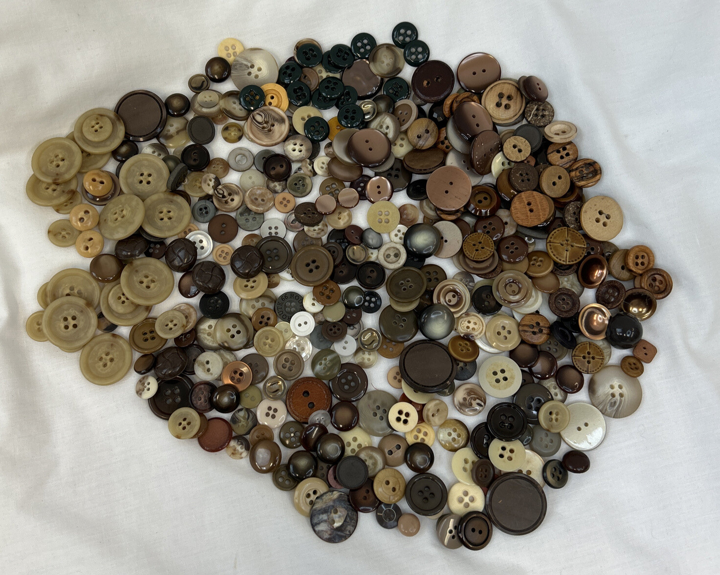 Large Lot Variety Assorted BROWN Vintage 100+ Buttons Shank Various ...