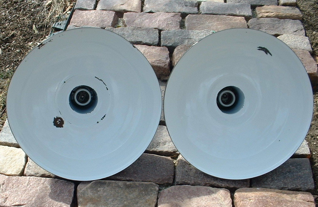 (2) VTG Appleton 18" Flush Mount Industrial Green Barn Porcelain Light ...