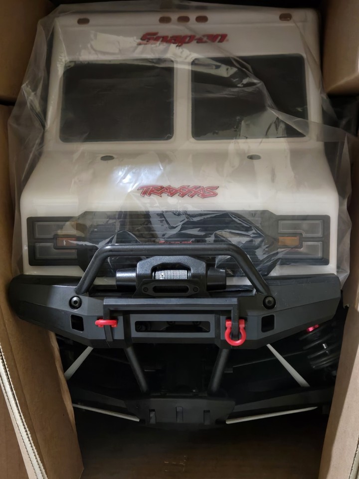 Traxxas Snap-On Xmaxx Tool Delivery Truck Limited Edition RC Remote ...