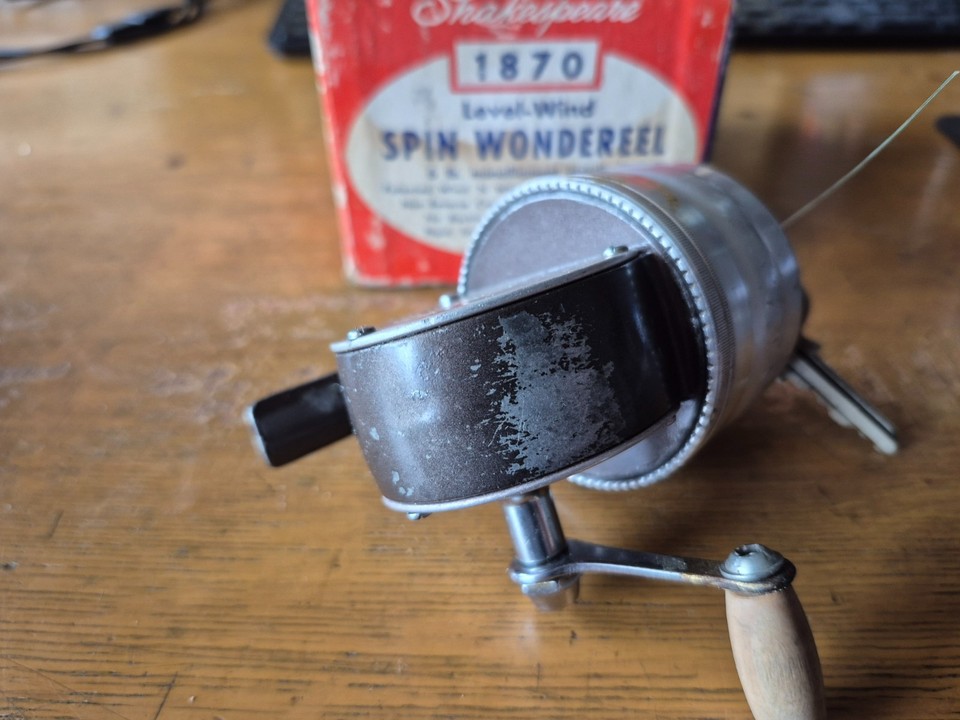 VINTAGE Shakespeare 1870 Level Wind SPIN WONDEREEL Model FC w/box USA ...