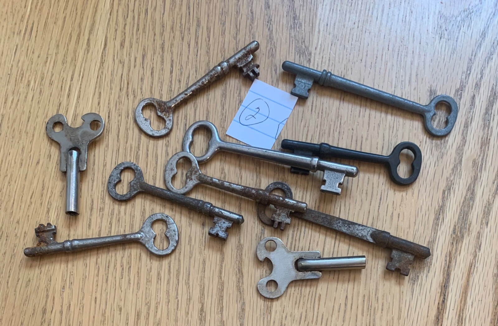 LOT 2 VINTAGE SKELETON & WIND UP KEYS BRT | eBay