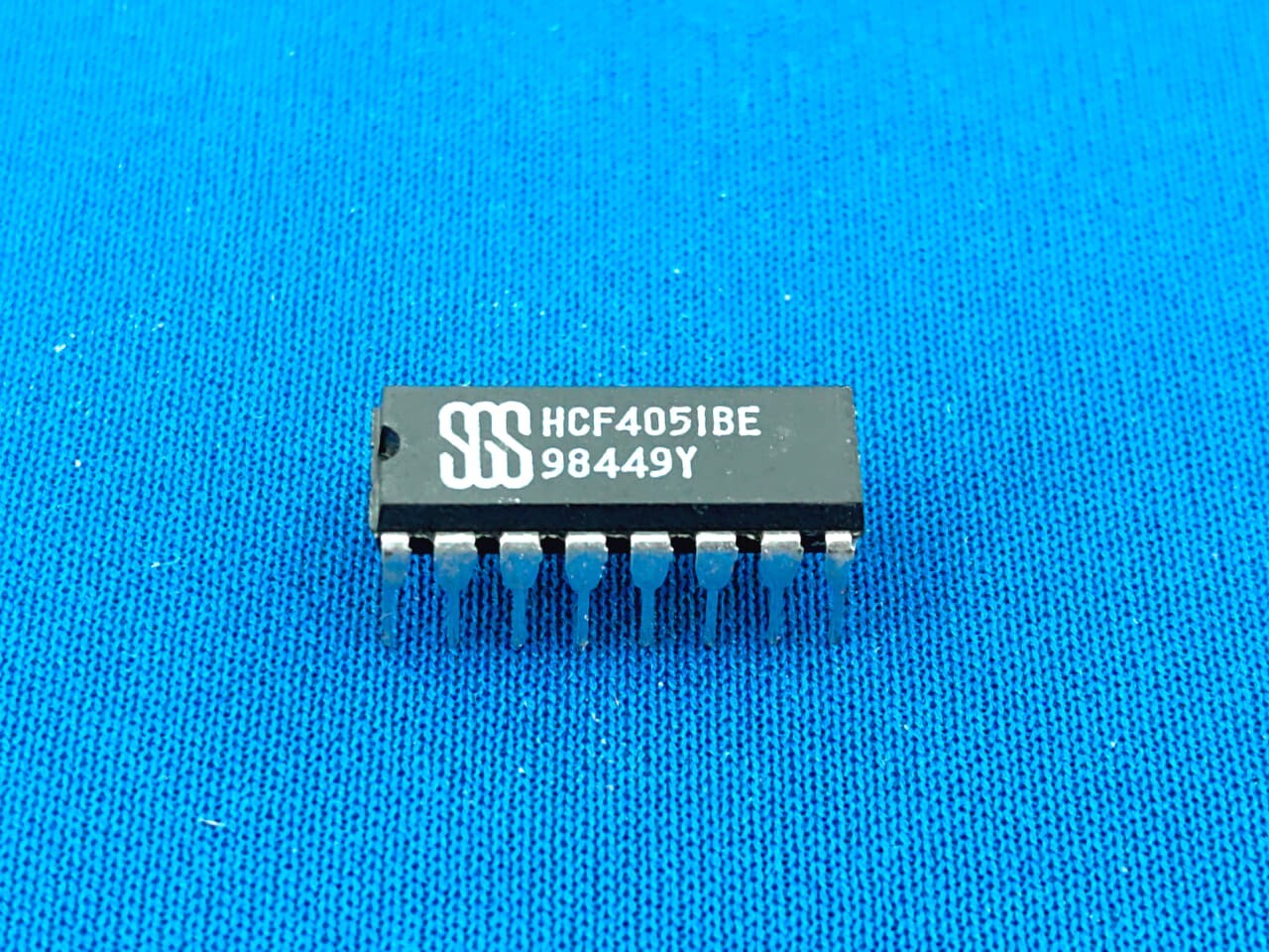 1 x GENUINE HCF4051BE SGS Single 8 Channel Analog Multiplexer DIP-16 ...