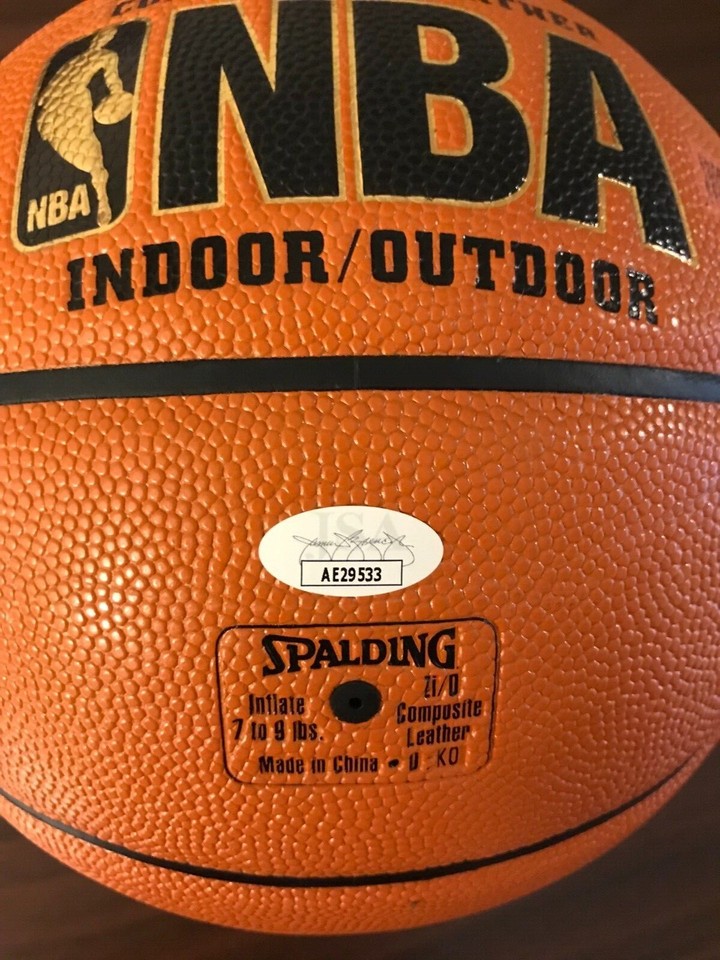 EASY ED MACAULEY SIGNED NBA SPALDING BASKETBALL, ST. LOUIS HAWKS STAR ...