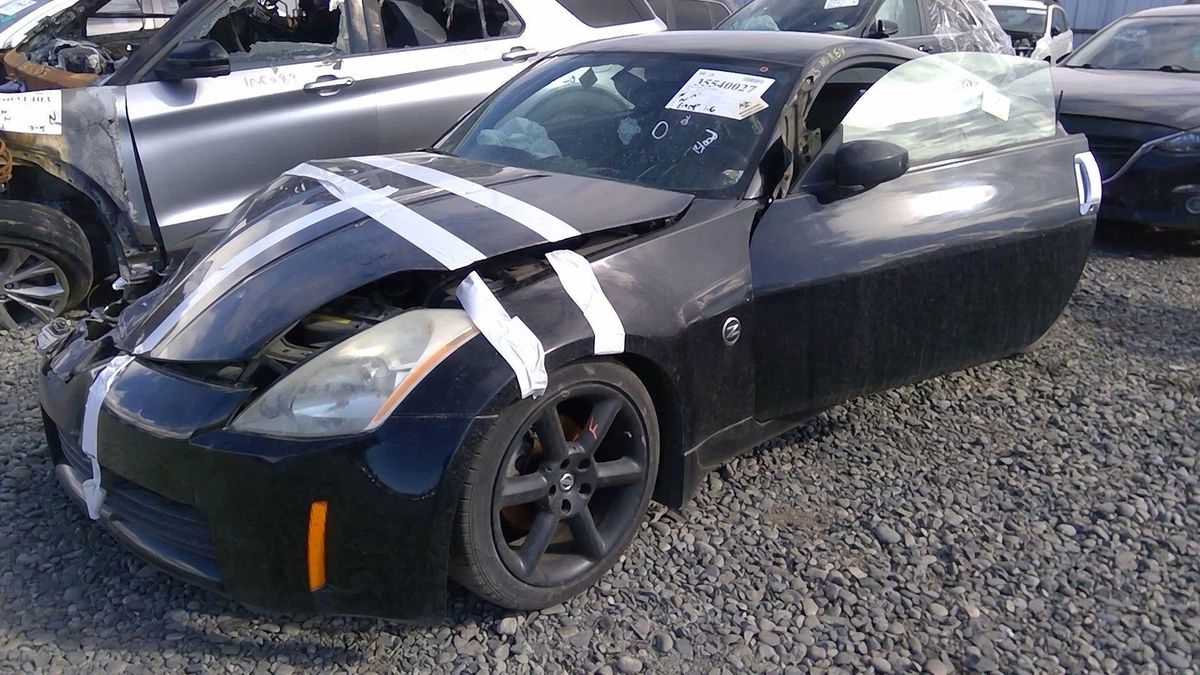 2004 Nissan 350z Trunk