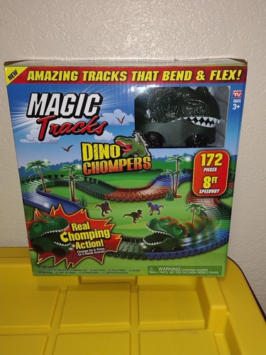 MAGIC TRACKS DINO CHOMPERS REAL CHOMPING ACTION 172 PIECES 8FT SPEEDWAY ...