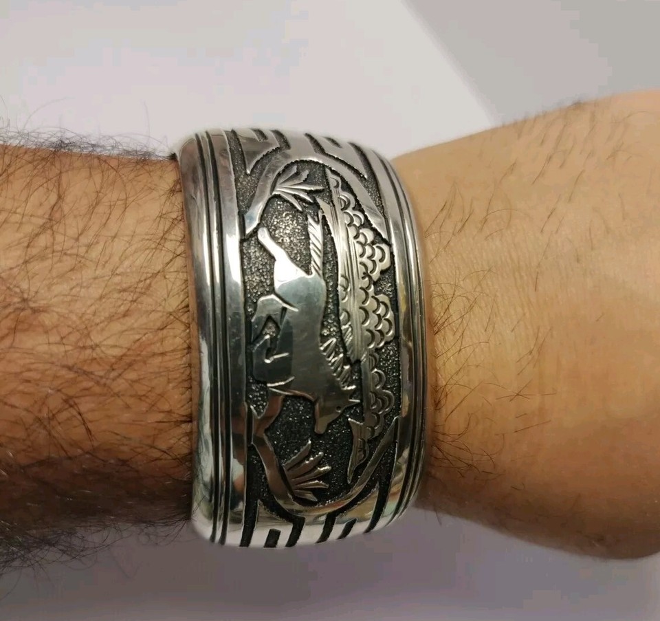 LARGE THOMAS SINGER ENGRAVED NAVAJO INDIAN STERLING SILVER WIDE CUFF ...