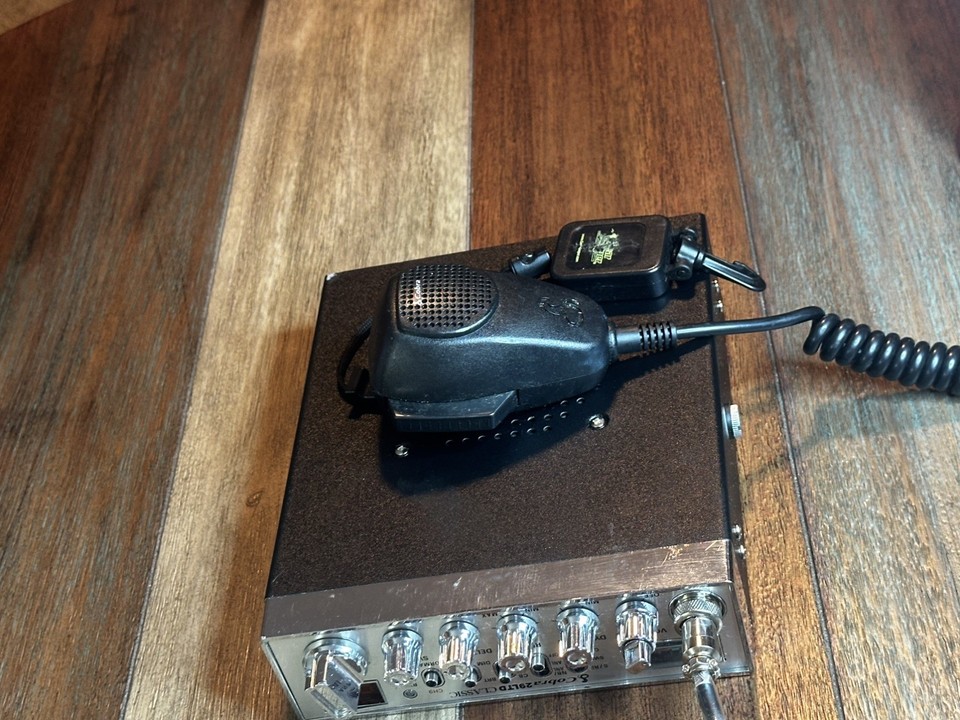 Cobra 29 LTD Classic CB Radio AM/FM 40 Channels w/gear grabber - Tested ...