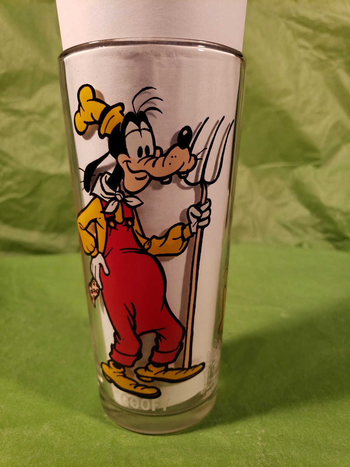 1977 Pepsi collectors series- Goofy & Pluto. Walt Disney -Happy ...