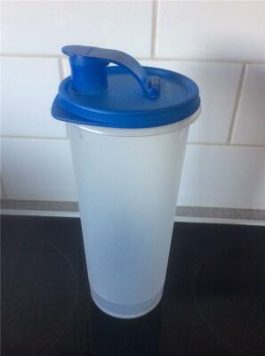 1 BLUE SEAL TUPPERWARE BIG TALL WATER / JUICE CONTAINER /JUG CLEAR BASE ...