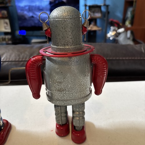 Space Robot Trooper for Collector & Astro Scout Wind Up Friction Power ...