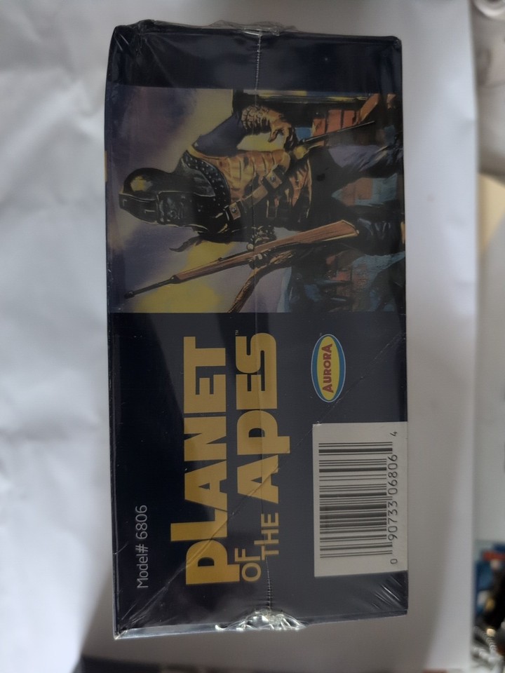 PLANET OF THE APES General Ursus Aurora Model Kit 2000 Playing Mantis ...