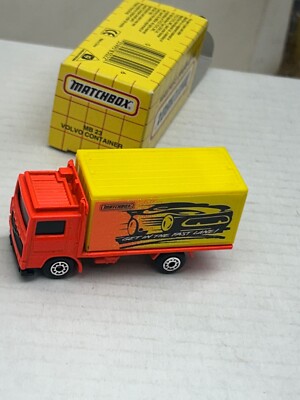 1993 MATCHBOX SUPERFAST #23 VOLVO CONTAINER TRUCK GET IN THE FAST LANE ...
