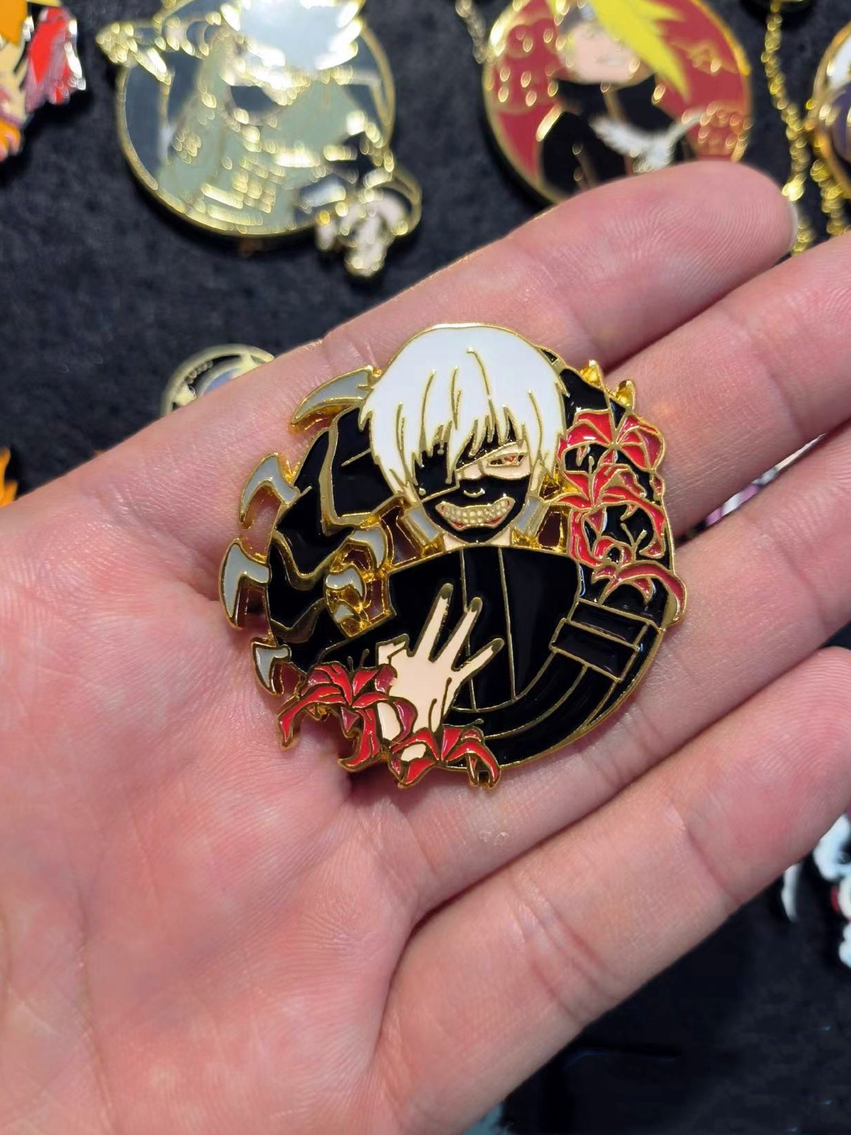 Tokyo Ghoul Kaneki Ken Enamel Pin Metal Badge Figure Anime Collectible ...