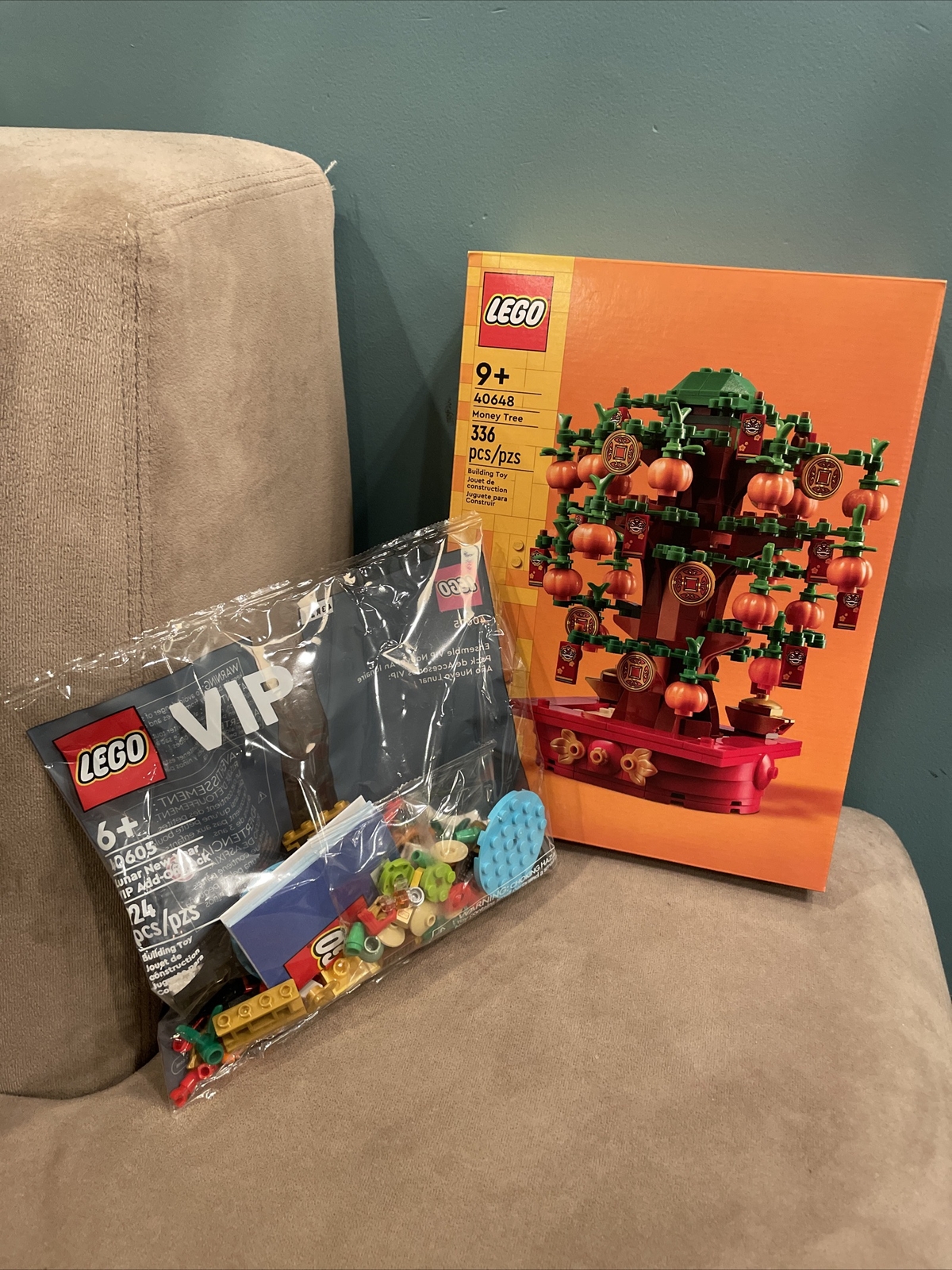 LEGO 40648 Money Tree Set & 40605 Lunar New Year VIP Add-On Pack ...